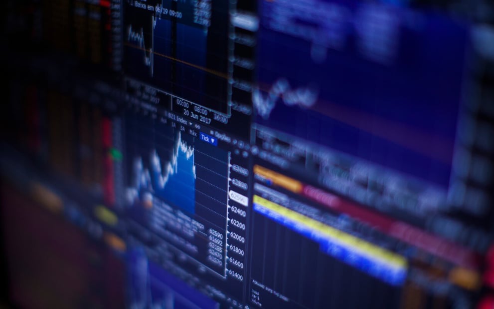 How Bespoke Software for Hedge Funds Can Boost SMEs’ Prospects